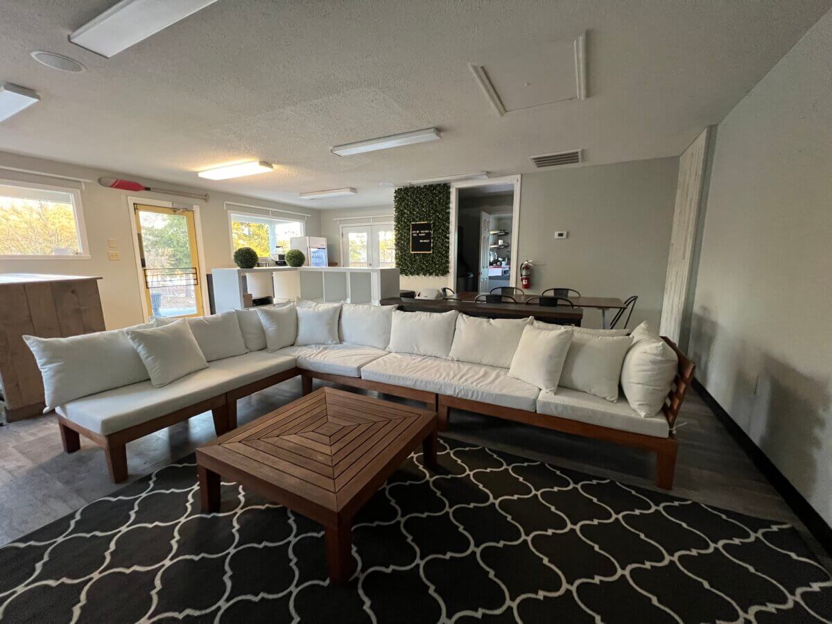 Mohawk RV - "Where the grass is greener"